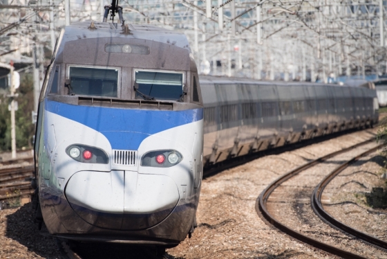 KTX·새마을 '출퇴근 정기권 자유석 확대' 내달 29일까지 연장 - 머니투데이