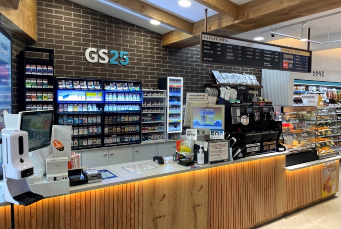 'SNS 인증 명소' 노린다…GS25, 플래그십 스토어 2호점 개점 - 머니투데이