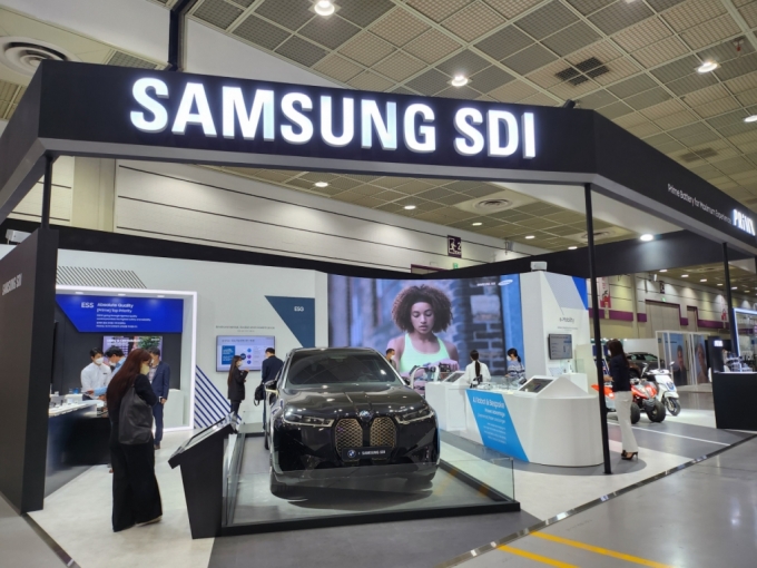 "자랑스럽다!"…한국인 가슴 뜨겁게 만든 삼성SDI 배터리 - 머니투데이