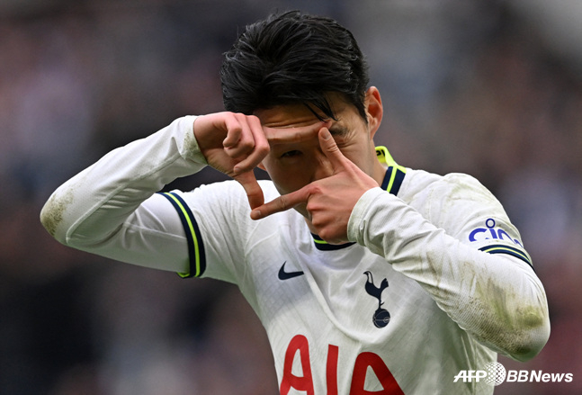 'SON EPL 99호골-케인 멀티골' 토트넘 3-1 완승! 3위 맨유 맹추격 - 머니투데이