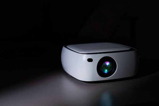 케이엠에스파트너, 제우스 'LED FullHD L1200 프로젝터' 출시 - 머니투데이