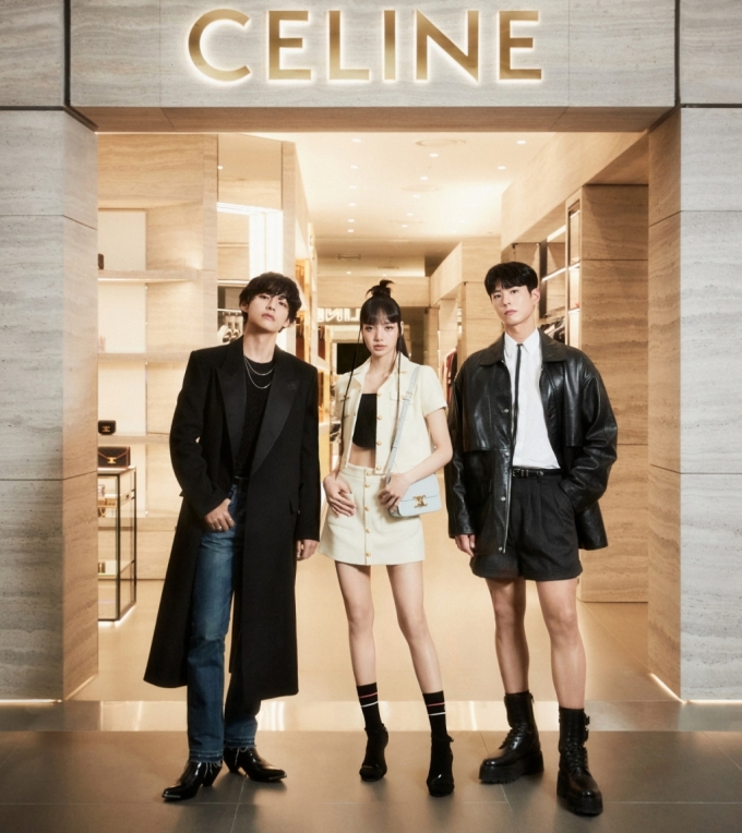 리사-박보검-뷔, 셀린느 더현대 서울 팝업 오픈서 3인 3색 매력 발산 - 머니투데이