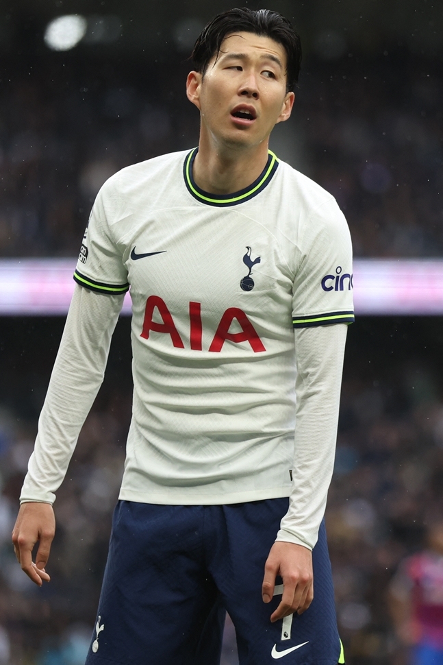 '손흥민-착잡한 얼굴, 살라-SNS 충격 토로' UCL 못 나가는 EPL 득점왕들의 '씁쓸함' - 머니투데이