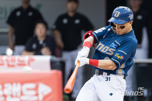 손아섭, '양신' 넘어 KBO 역대 최다안타 2위 등극... 이제 남은 건 '3000안타' 마일스톤 - 머니투데이