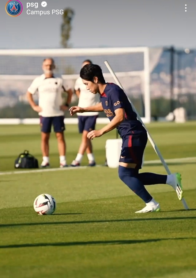 이강인 이제 뛴다! '폭풍훈련' 개인기+패스+슈팅까지 완벽... 밝은 미소 되찾았다 - 머니투데이