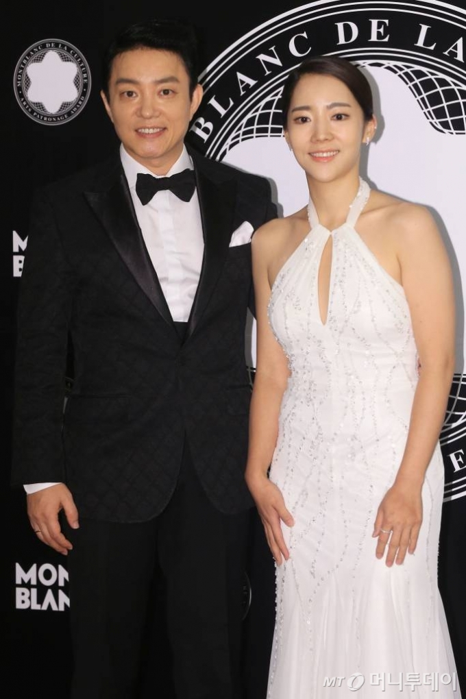 이민 간 이범수 파경설…아내 이윤진 Sns에 발칵 이혼 아니다 머니투데이