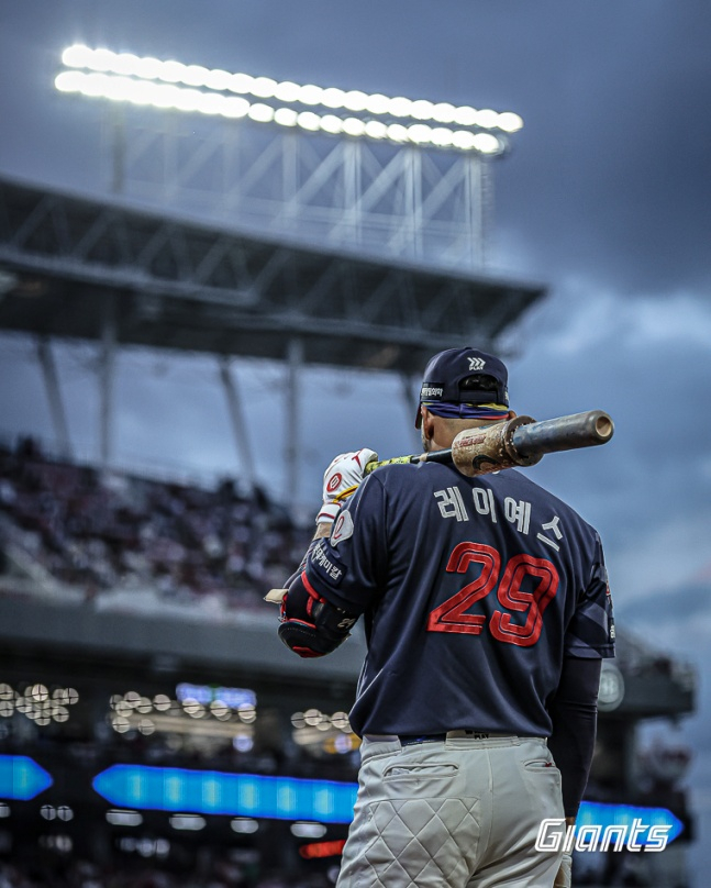 4G 6안타 더 치면 KBO 새 역사! 이종범 잡은 롯데 외인, 그 비결 알고보니... - 머니투데이