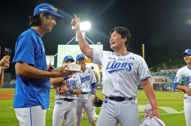 '오승환 풀리면 LG만 좋을 일' 427SV 돌부처, 2025년에도 파란 유니폼 입는다! 이종열 단장도 확답 - 머니투데이