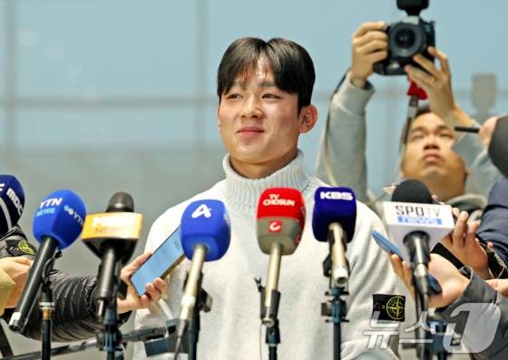 'K리그 MVP 후보→EPL 어렵다' 양민혁, 몇 주 안에 임대 떠날까 "U21 출전 가능성, 적응기 필요해" 英 소식통 냉정 평가 - 머니투데이