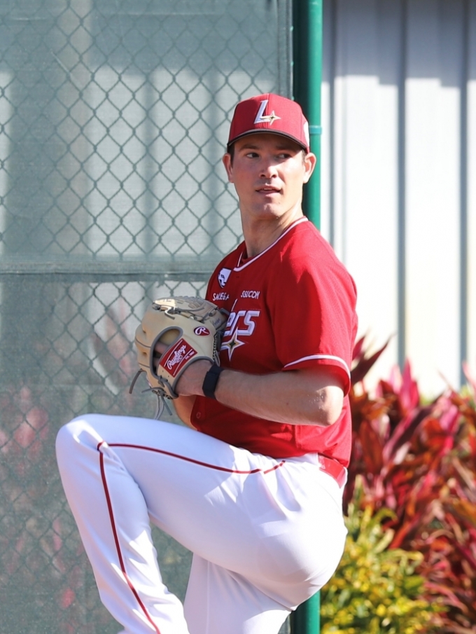 '와 미쳤다' KBO에 156㎞-157㎞ 외인 듀오라니→벌써 美 캠프서 '150㎞' 강속구 뿌렸다... 역대급 기대감 폭발 - 머니투데이