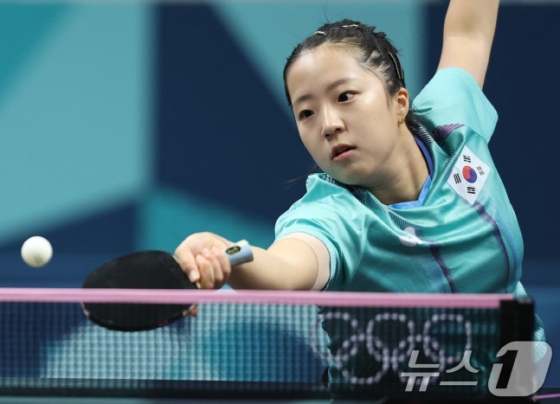 '또 中 못 넘었다' 신유빈, 천싱퉁에 0-3 완패 'WTT 16강 탈락'... 韓 선수단 전멸 - 머니투데이