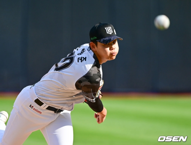 소형준 6이닝 QS→배정대 3타점 폭발! KT, SSG 10-3 완파 [수원 현장리뷰] - 머니투데이