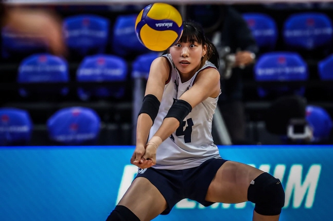 VNL 4연패 '위기의 여자배구', '첫 국대' 정윤주 어깨에 거는 기대 - 머니투데이