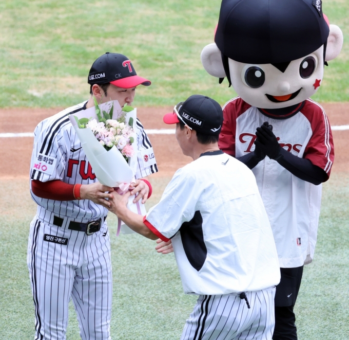 [포토]'1000득점 달성 박해민 KBO시상' - 머니투데이