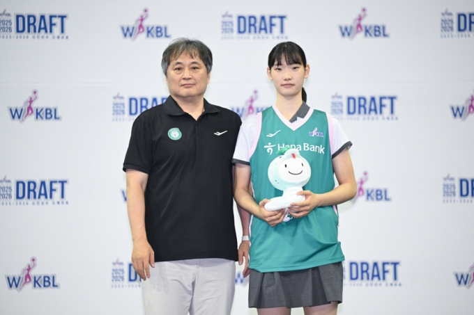 '이변 없었다' 1·2순위는 최고 유망주 2인... '역대 최다 참가' WKBL 드래프트 [부천 현장] - 머니투데이