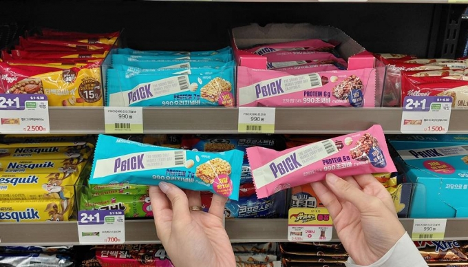 단백질바도 '초저가 경쟁'...CU, 990원짜리 PB 신제품 출시 - 머니투데이