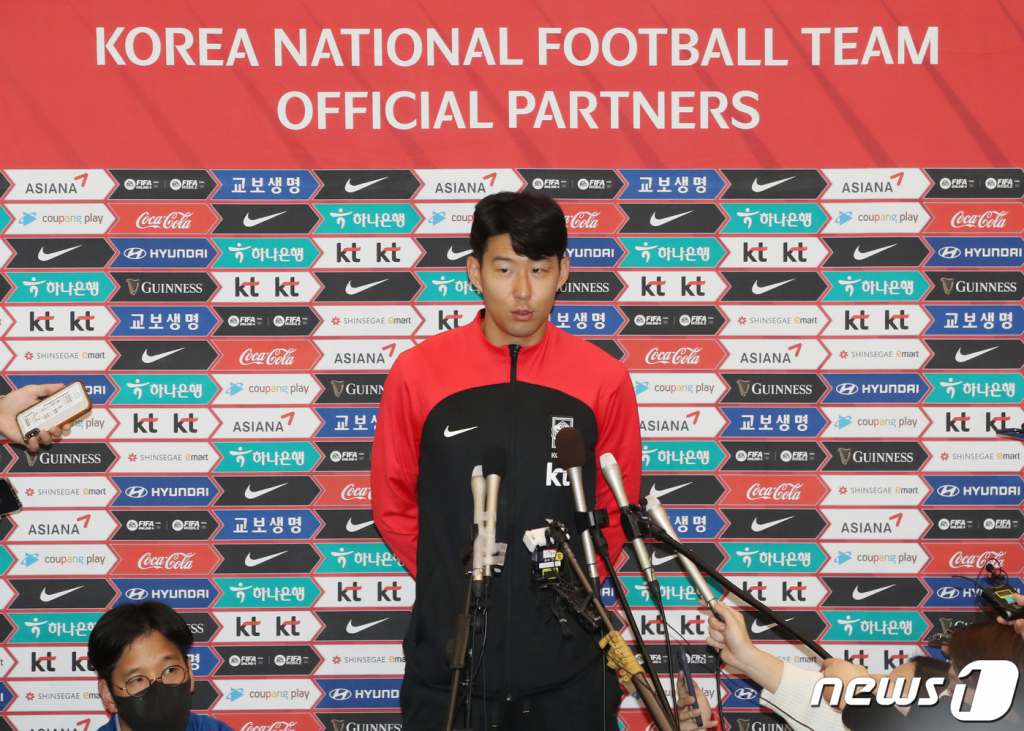 '2701호 폭로' 해명한 KFA…"선수들, '무자격' 손흥민 트레이너 합류 원해" - 머니투데이