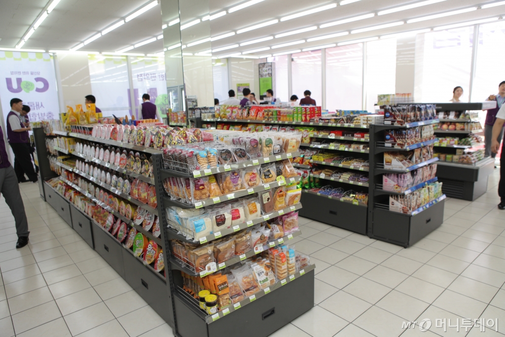 BGF리테일, 3분기 양호한 실적 전망…"방어주 관점 접근 유효"-하나 - 머니투데이