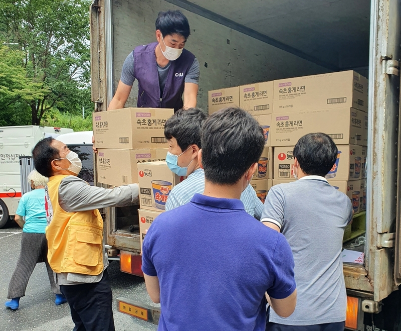 BGF리테일, 폭우 피해 입은 충남 지역에 긴급 구호물품 지원 - 머니투데이