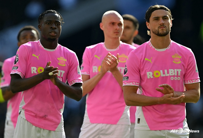 "EPL 역사상 최악의 팀" 사우샘프턴, 7G 남기고 가장 이른 강등 '굴욕' - 머니투데이