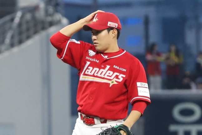 '박종훈 1이닝 부상교체→최민준 4이닝 호투' SSG, KIA 9-3 제압... 대투수 첫 승은 다음에 [광주 현장리뷰] - 머니투데이