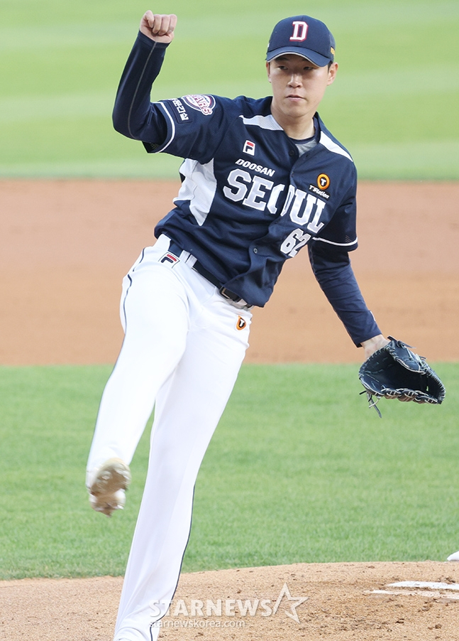 'BBBBBBBBB→ERA 9.90' 이승엽 감독도 할 말 잃었다, 두산 155㎞ 우완 2군행 "더이상 할 얘기 없다" - 머니투데이