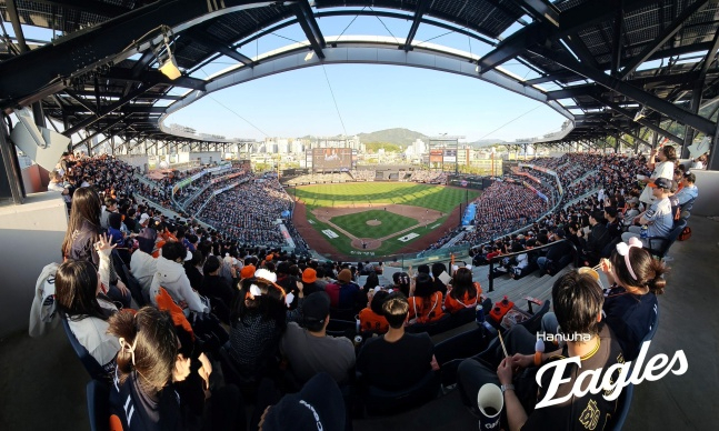 '표 없어서 못 구한다' 미칠 듯한 한화 인기, KBO 최초 홈 21G 연속 매진 신기록 [대전 현장] - 머니투데이