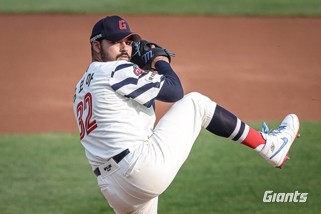 '155㎞ 감보아 KBO 첫 승' 롯데 8-0 완승→3연속 루징 마침내 끝나나, 1회 4득점 빅이닝+막판 쐐기득점 폭발 [부산 현장리뷰] - 머니투데이