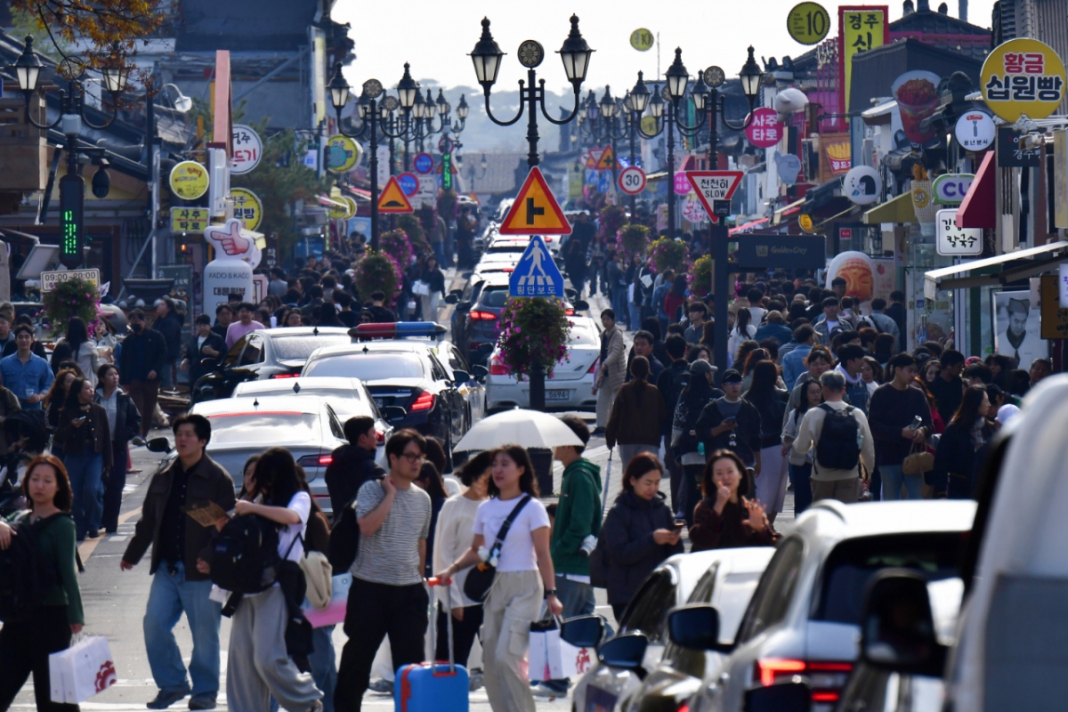 APEC 열린 뒤 '핫'해진 한국…온라인 언급량 20배 뛰었다