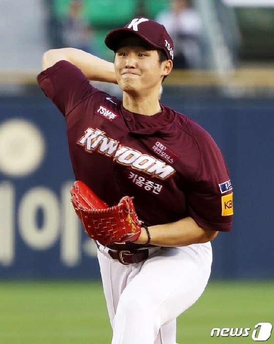 '최원태 3승·15안타 화력쇼' 키움, LG에 13-3 대승 - 머니투데이