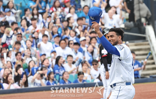 '핵심전력 연속 이탈'→"1차전 올인" 절박했던 삼성, KS행 최선의 시나리오 썼다 [PO1 현장] - 머니투데이