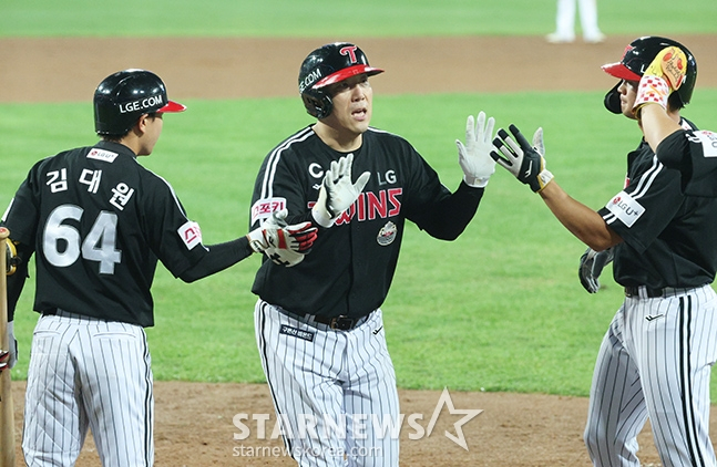 '적장' 박진만 감독이 역대 2위라니... LG 김현수 PS 무려 100G 출장 대업, 1위는 누구? [PO3 현장] - 머니투데이