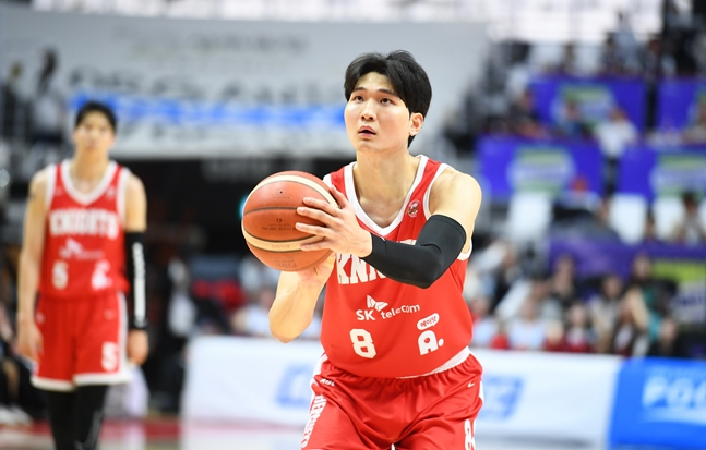 '예비 FA 최대어' SK 안영준, KBL 5라운드 MVP 선정 - 머니투데이