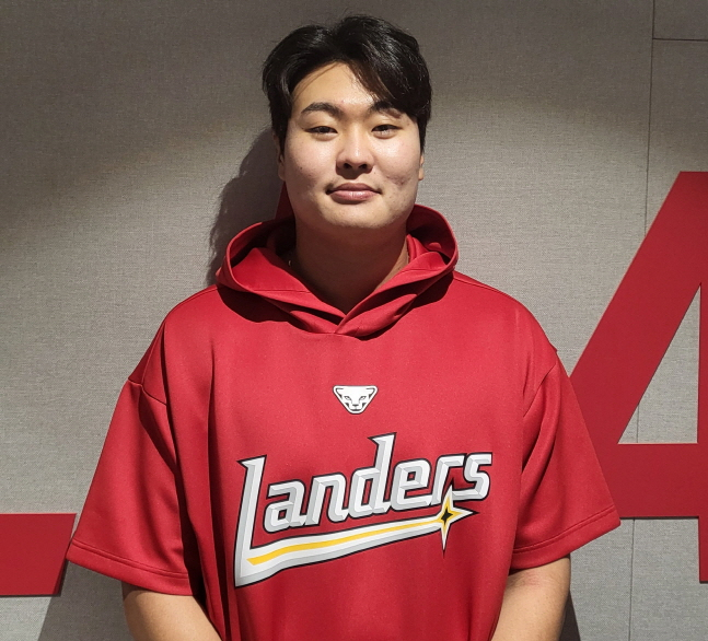 '9G 타율 0.421' 감독도 놀랐다, SSG 'NEW 4번' 고명준 "이렇게 훈련했는데 안 맞으니 화나더라고요" [인터뷰] - 머니투데이