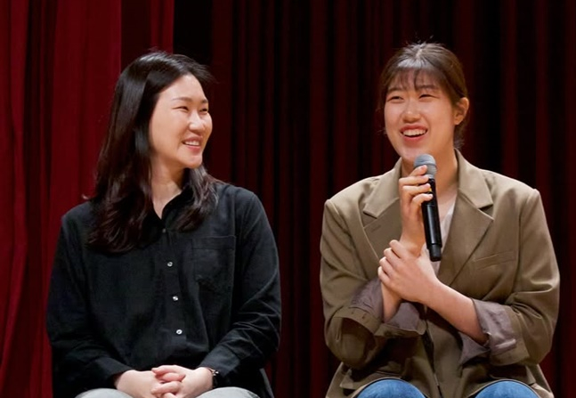 "팬들이 우리 잊으면 안 되는데..." 박정은 감독 걱정 기우였다, BNK 3년 만의 팬미팅 뜨거운 열기에 '함박웃음' [인터뷰] - 머니투데이