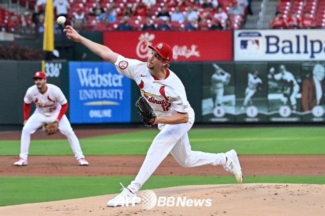 'KBO 홀린 스위퍼' ML서도 통했다! 에릭 페디, 9이닝 무사사구 8K 완봉승 - 머니투데이