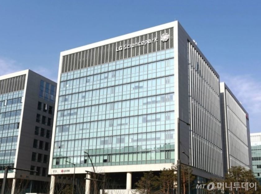 CBDC로 주목받은 LG CNS, 美 AI로봇 기업 투자로 영역 확장 - 머니투데이