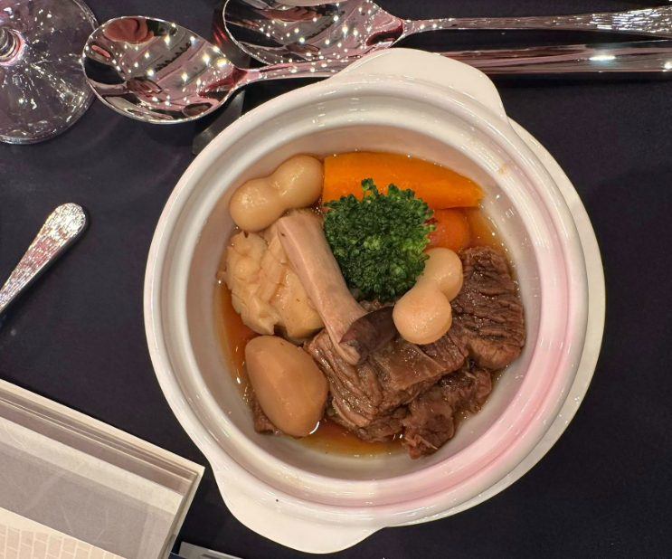 "전복·갈비찜·비빔밥, 최고의 한상"…우원식 의장이 공개한 APEC 만찬 - 머니투데이