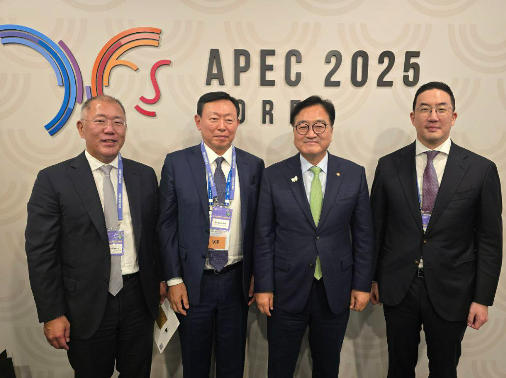 "전복·갈비찜·비빔밥, 최고의 한상"…우원식 의장이 공개한 APEC 만찬 - 머니투데이