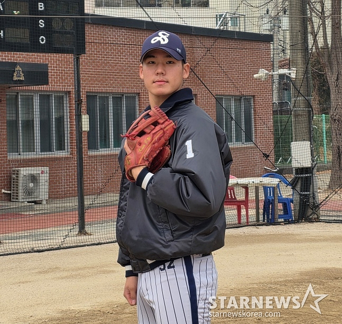 '강속구 마무리냐, 韓 대표 거포냐' 서울고 이도류 김지우 "KBO든 ML이든 날 가장 원하는 팀 가고 싶다" [인터뷰] - 머니투데이