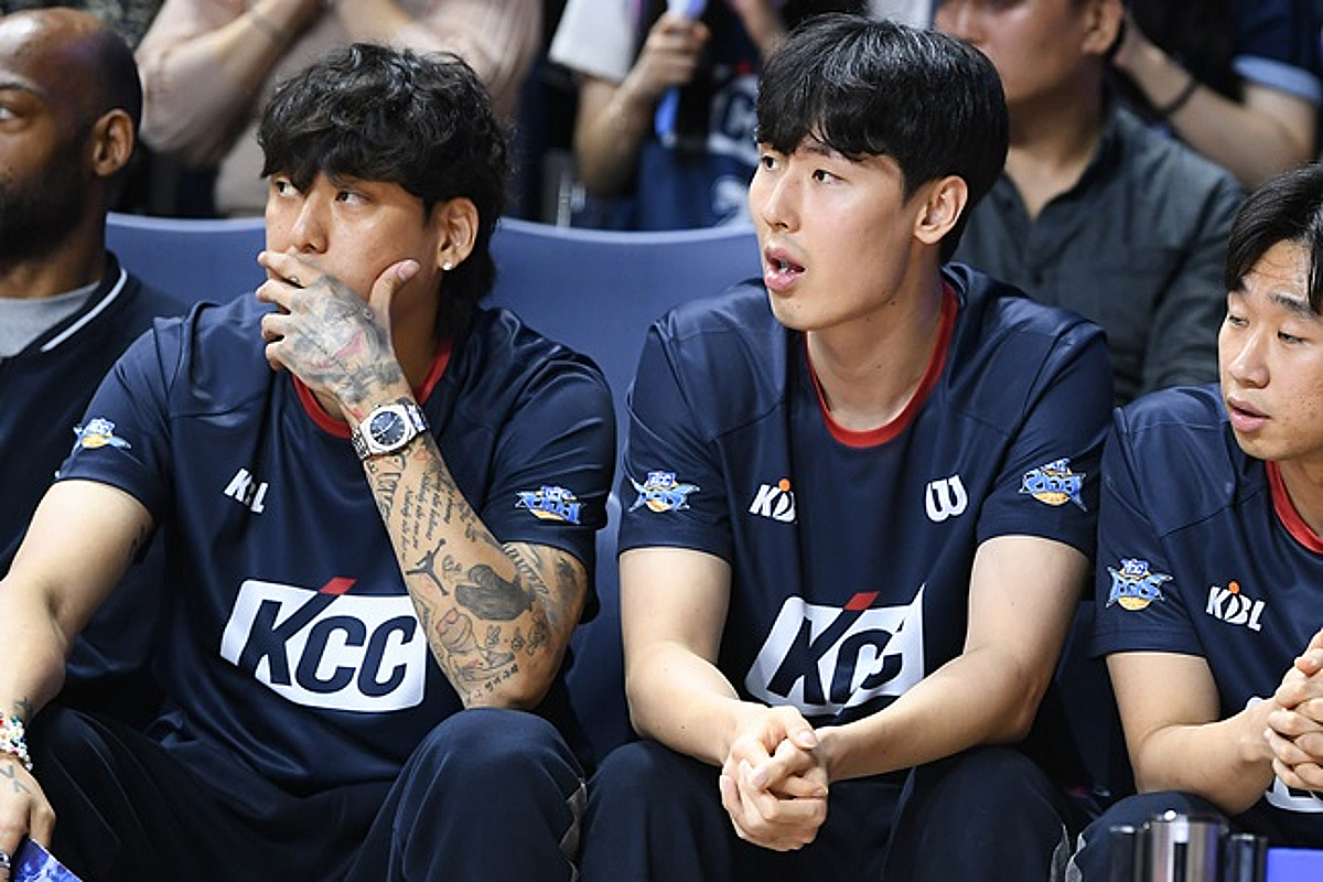 '마침내' KCC 완전체 모였다! 최준용·송교창 훈련 합류→새 외인도 출격 준비 완료, 우승팀 위용 뽐내나 - 머니투데이